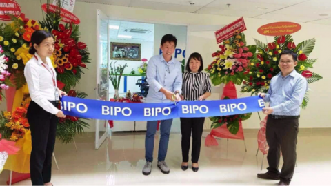 What opportunities and challenges exist for Chinese companies expanding ...