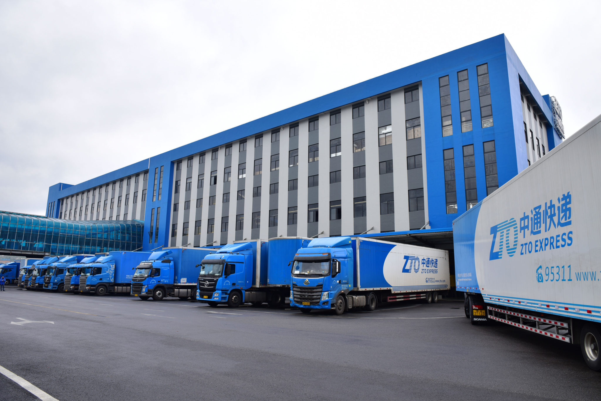 How Cainiao slashed global delivery times to five days