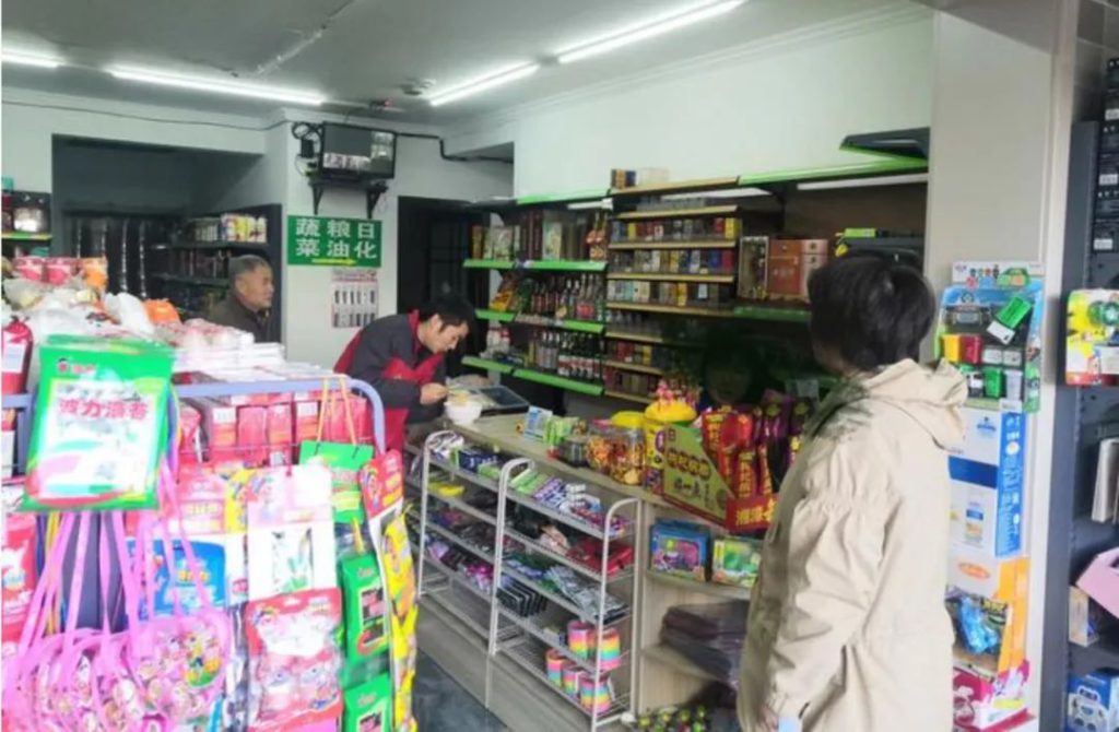 Mom And Pop Stores Products Walmart Comes To India: Can Mom And Pop