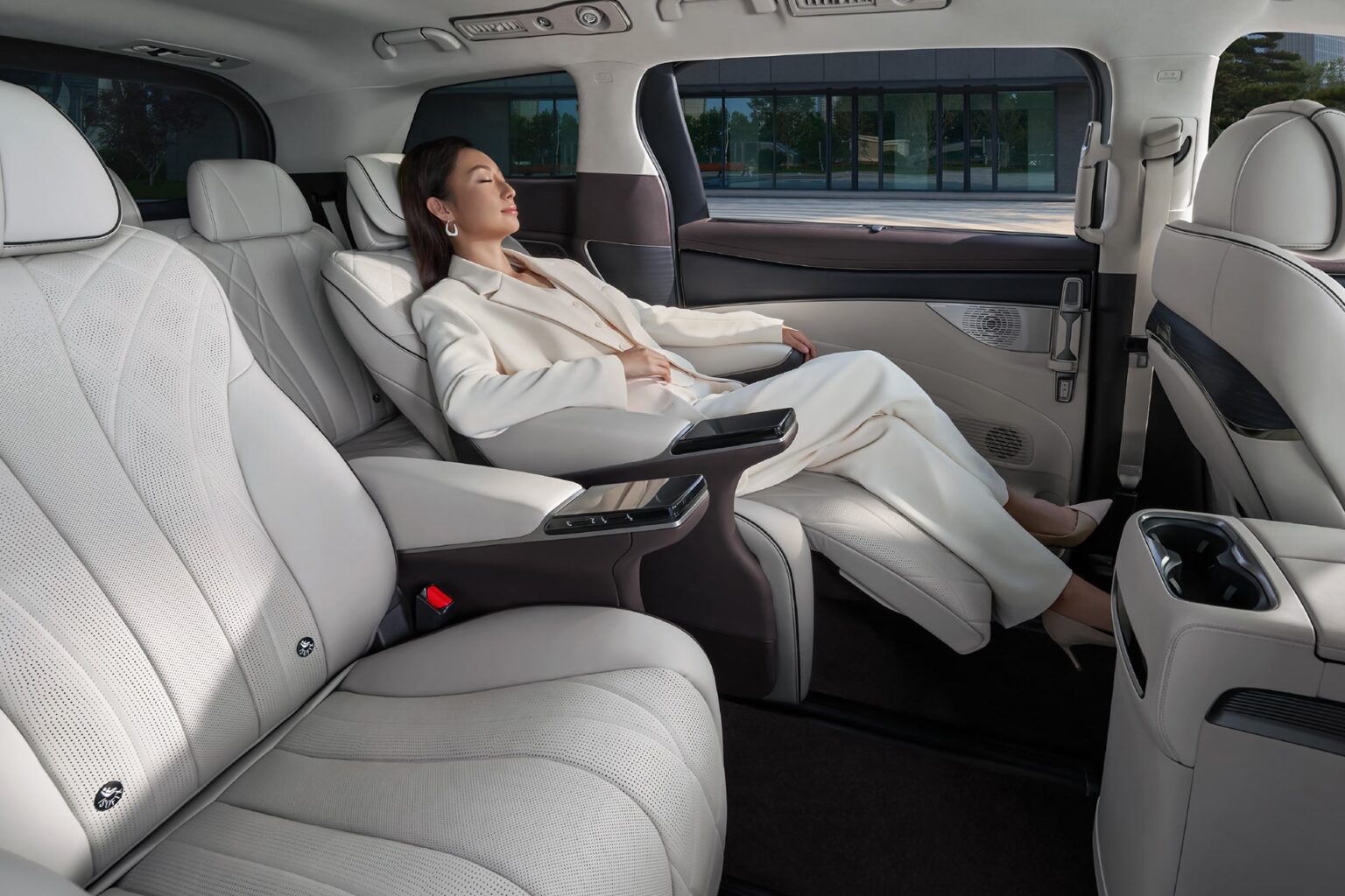 Has the new Denza D9 done enough to raise the bar for MPVs? | KrASIA